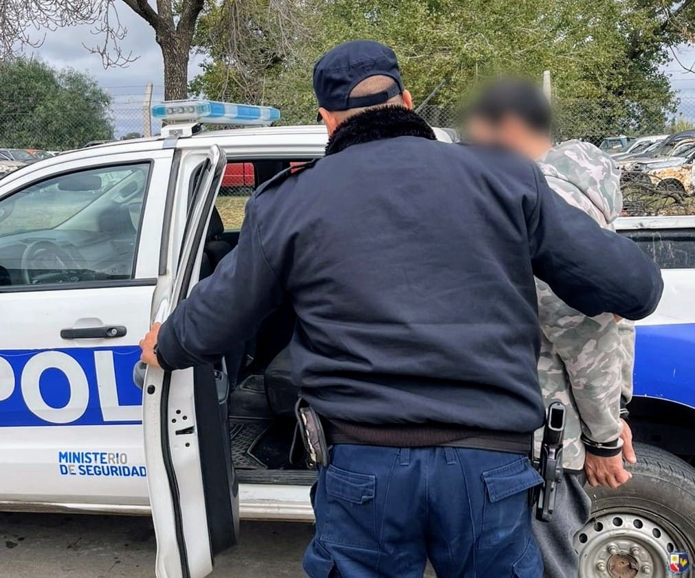 Detuvieron a un hombre en Villa Mercedes por el robo de una batería de automóvil - VM 24 Noticias